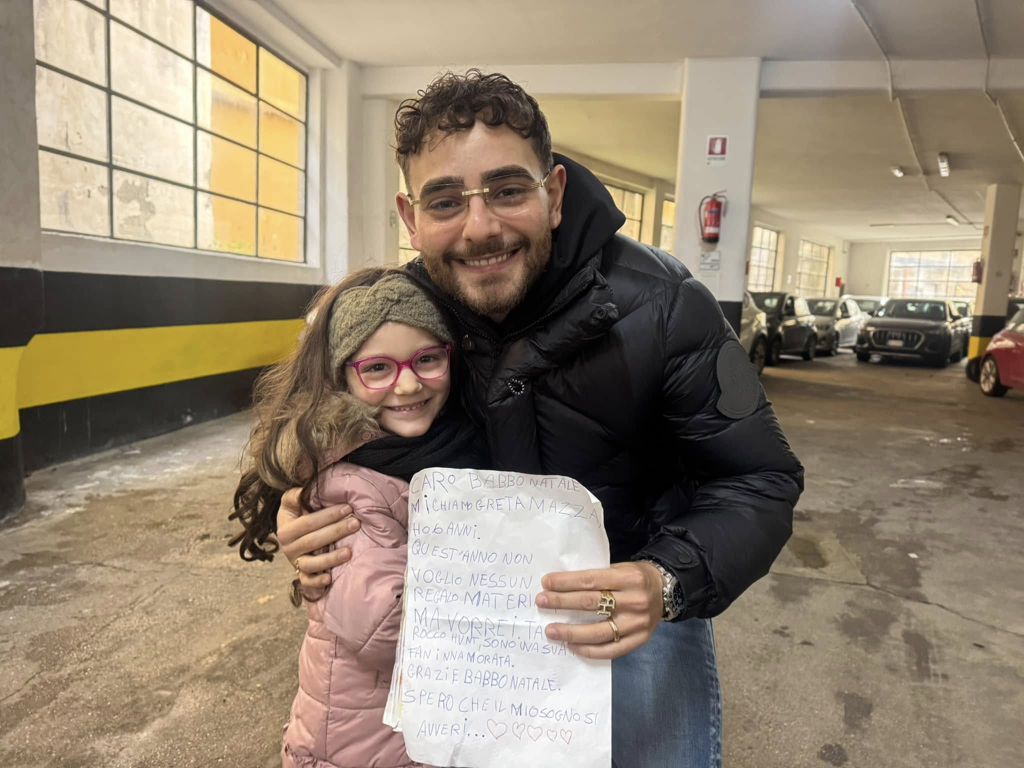 Greta realizza il suo sogno di Natale: incontrare Rocco Hunt – Italia2news